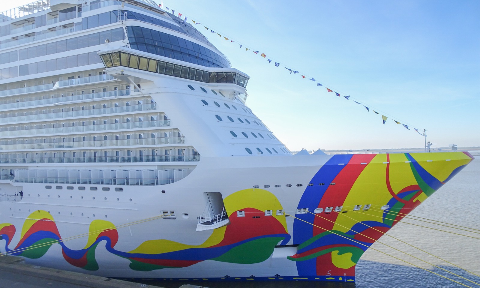 Norwegian Encore Cruise Ship - Reviews & Itineraries