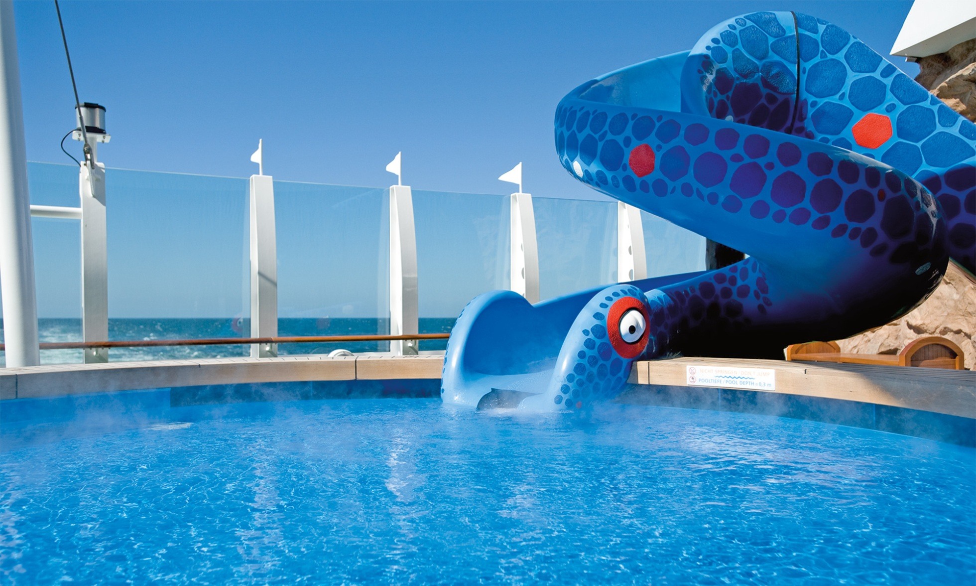 AIDAluna Cruise Ship Reviews & Itineraries