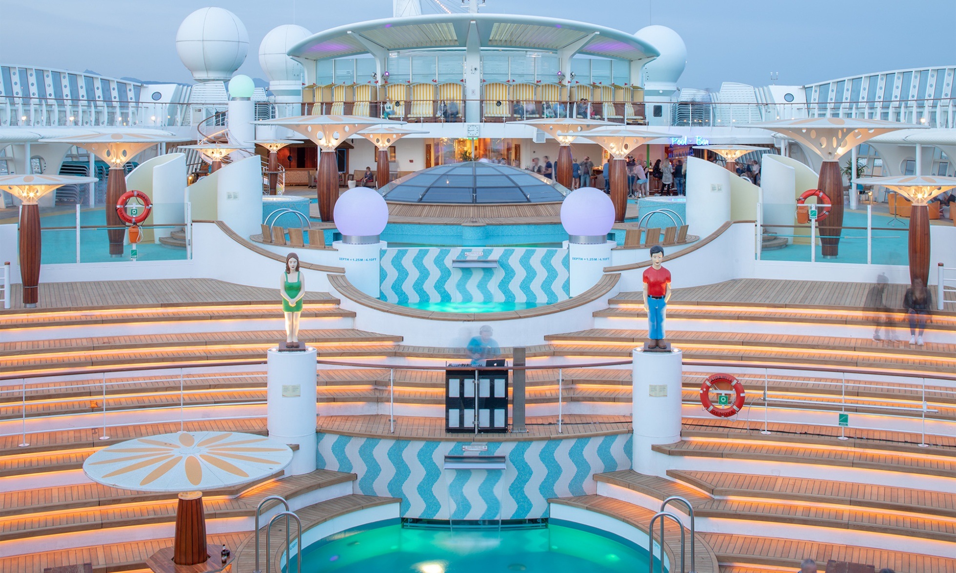 AIDAluna Cruise Ship Reviews & Itineraries