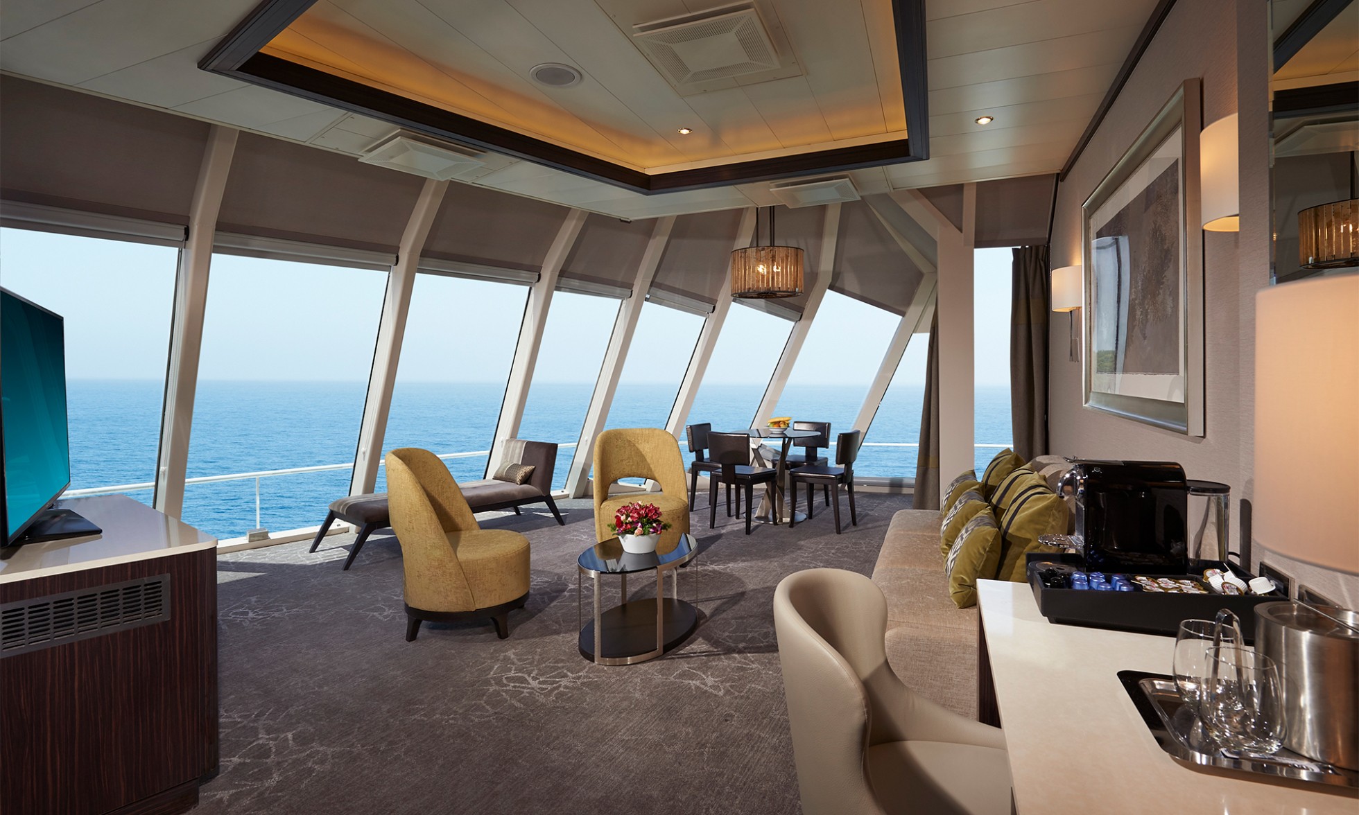 Norwegian Star Cruise Ship Reviews & Itineraries