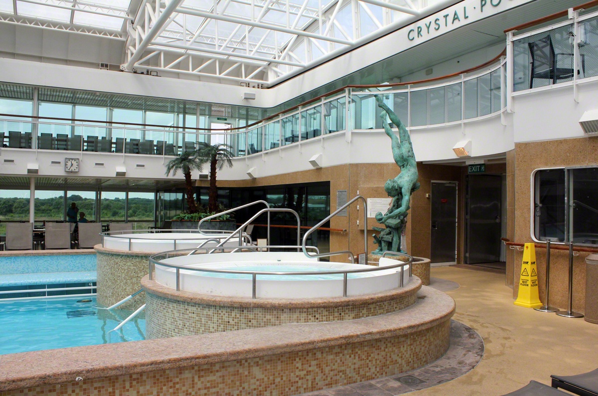 Aurora Cruise Ship For Adults Only | Review & Itineraries